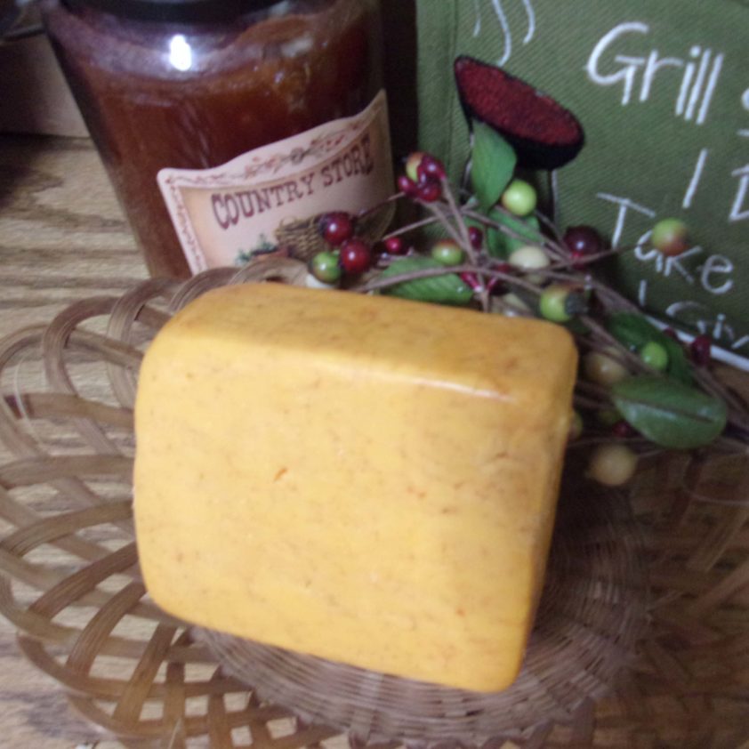 Scorpion Pepper Cheddar – 16 oz | Osceola Cheese