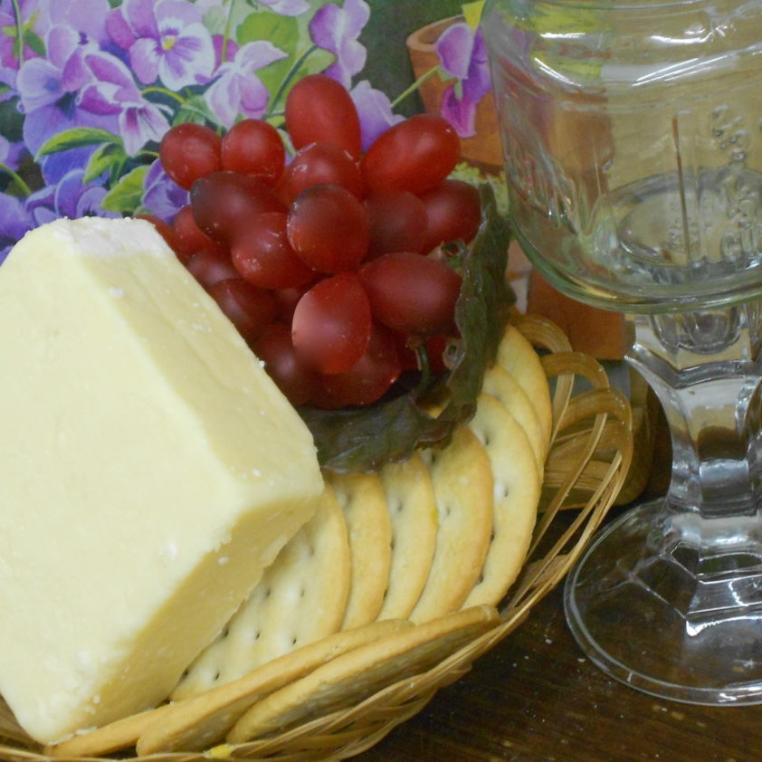 Hickory Smoked 10 Year Aged Cheddar – 16 oz | Osceola Cheese